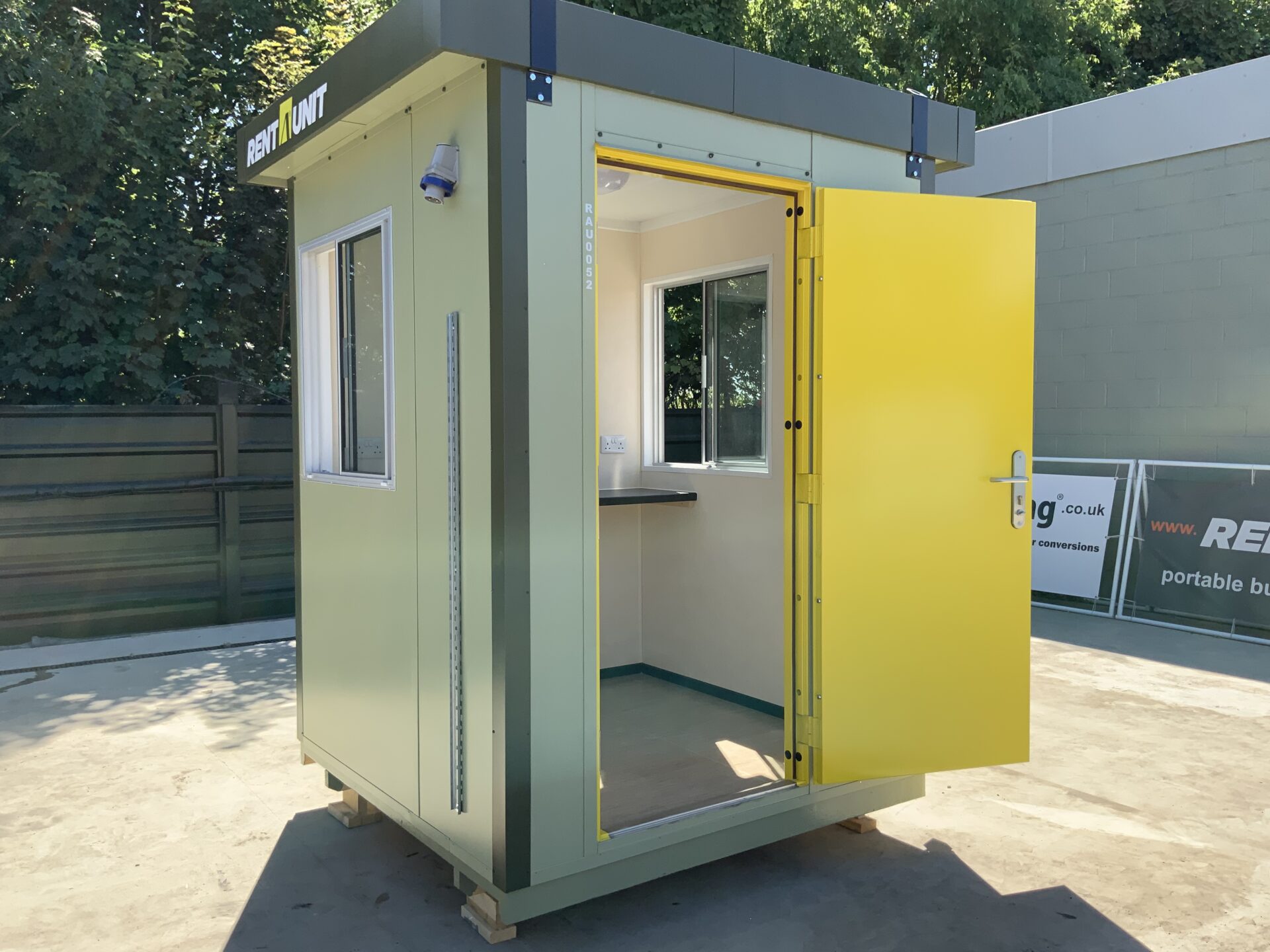Portable Sentry Box / National Trust / Dunham Massey | Rent-A-Unit